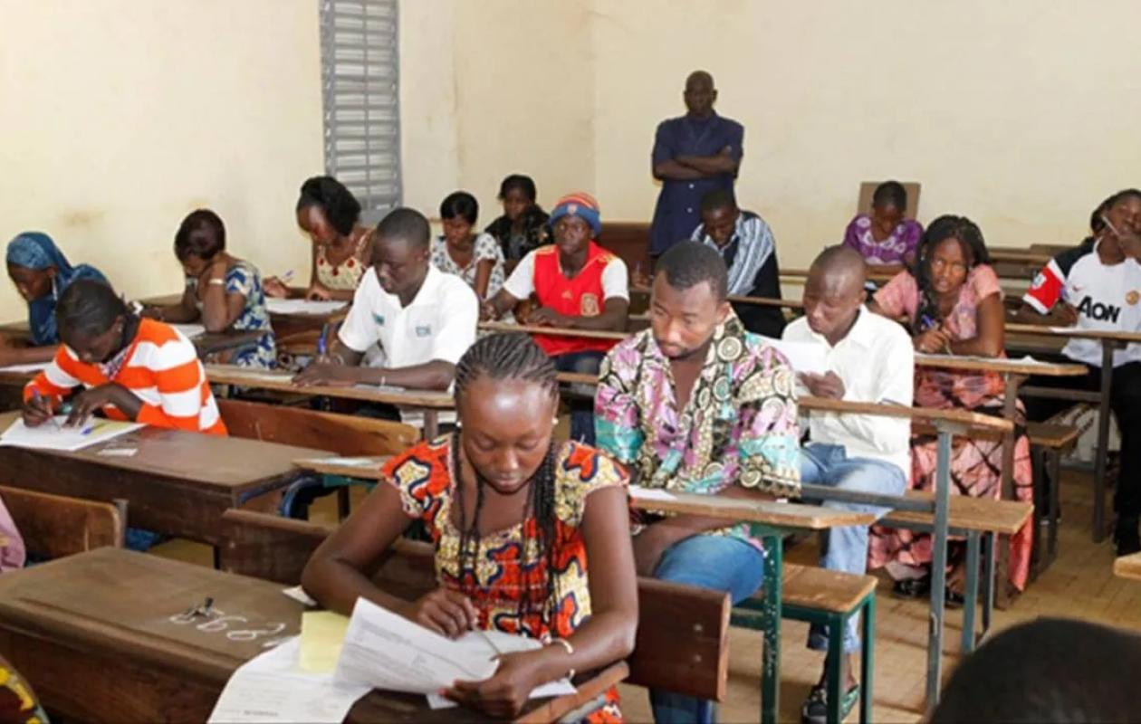 Mali : Suspension de l’enseignement de la Révolution françai... | Seneweb