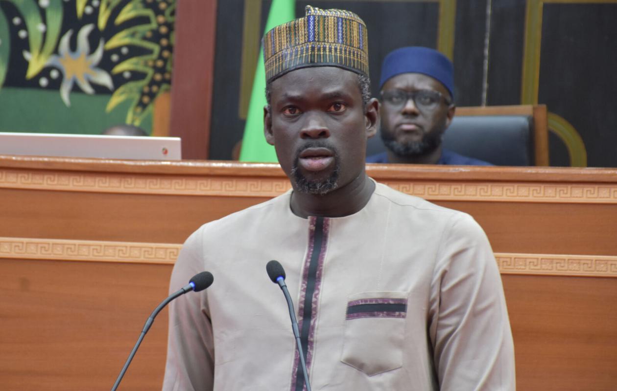 Débat parlementaire : Me Abdoulaye Tall défend l'État face a... | Seneweb