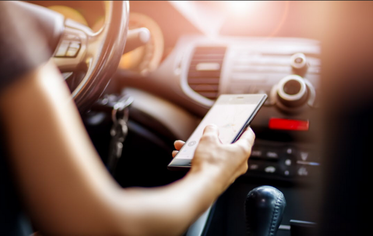 Regardant un match au volant : Il insulte un gendarme et fin... | Seneweb