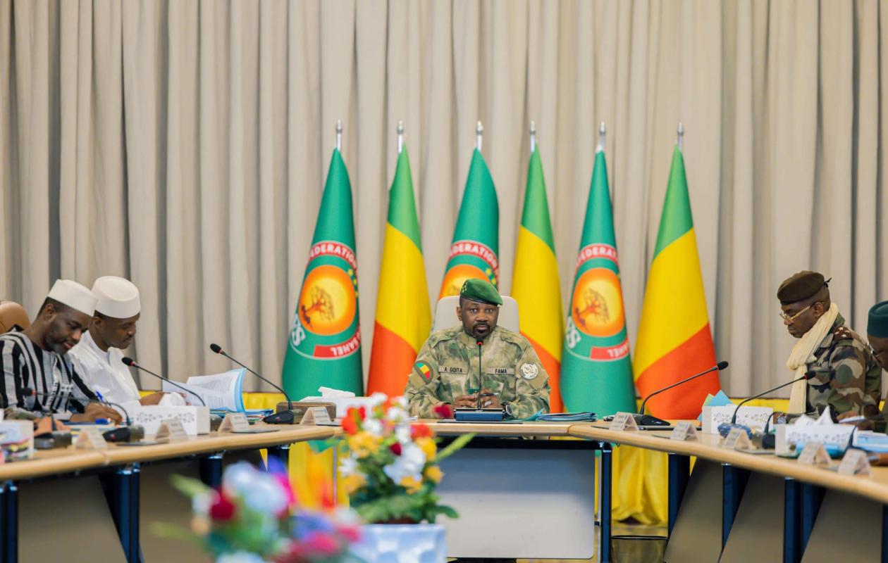Mali: le gouvernement de transition remanié, des ministres i... | Seneweb